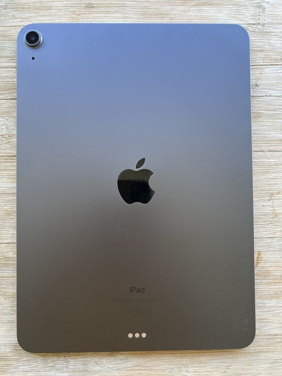 IPad Air 4 Wi-Fi 256 GB Space Gray (Defekt) in Naters für CHF 50 – mit ...