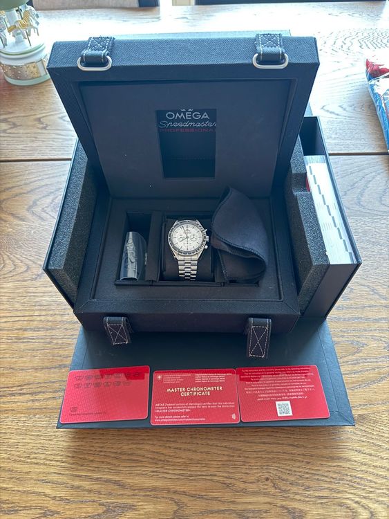 Omega Speedmaster White Dial 2024 used : make it yours! (Gebraucht) in ...