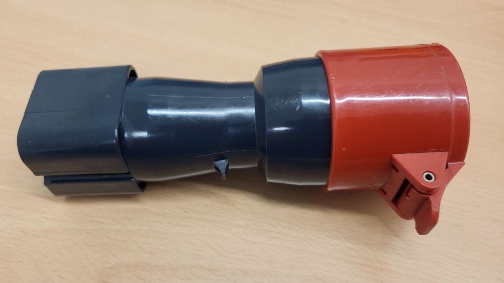 Übergang Adapter J15 Stecker auf CEE16 Kupplung 5 Pol (Gebraucht) in ...