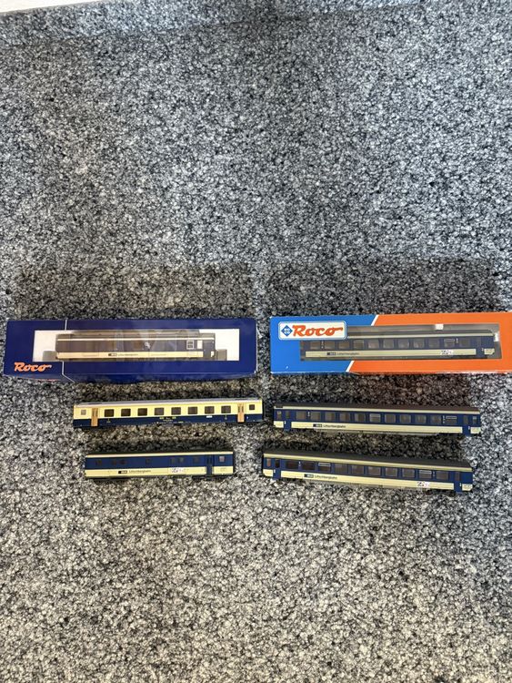 BLS 3x EW4 + 2x BLS Gepäckwagen + 1x BLS EW2 (Gebraucht) in Tuttwil für ...