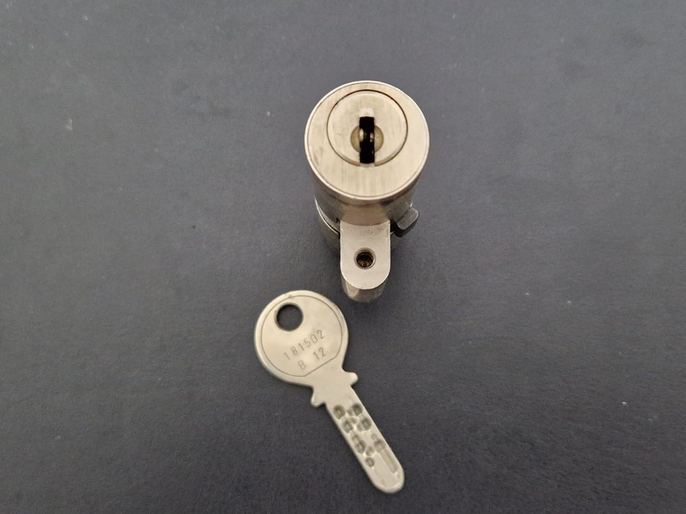 Schliesszylinder KABA 20 mit Schlüssel (Gebraucht) in Zürich für CHF 9. ...