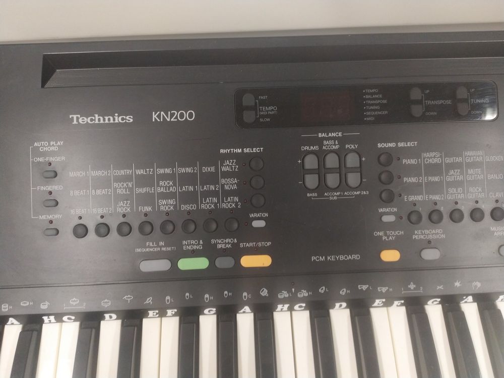 Keyboard Technics KN200 aus Privat. /Ohne Kabel daher ab 1.- (Gebraucht ...