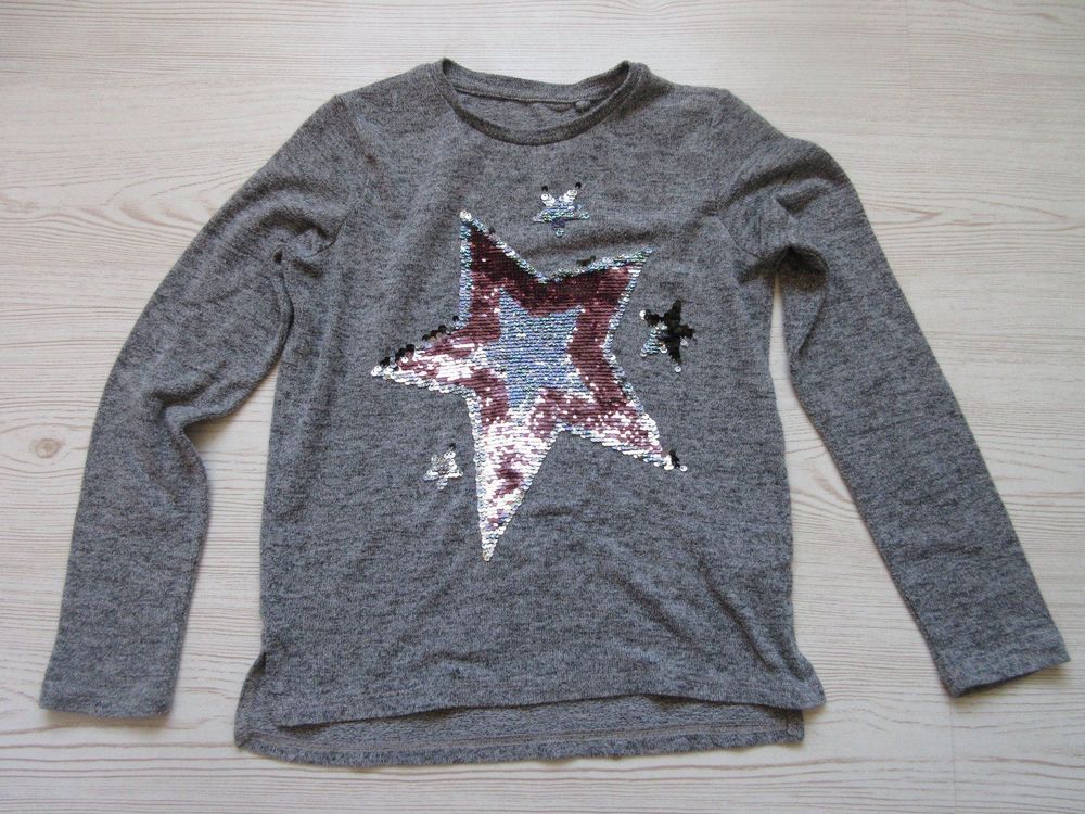 Pulli mit Wendepailletten Gr. 134/140 (Gebraucht) in Baden für CHF 6 ...