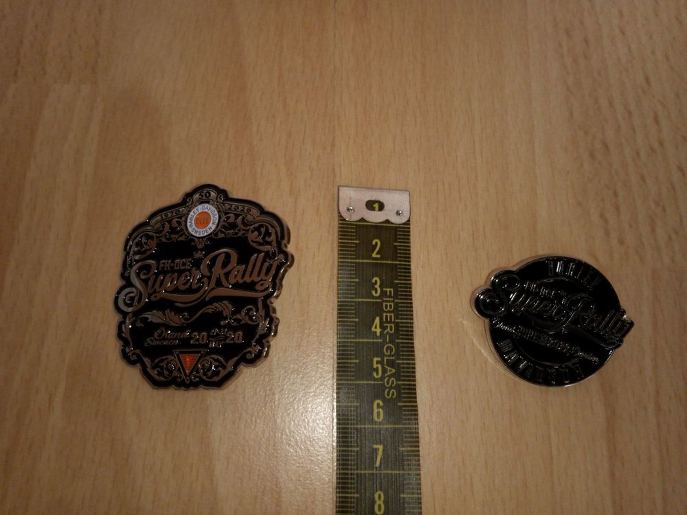 2 Harley Davidson Super Rally Pins 2022 (Neu und originalverpackt) in ...
