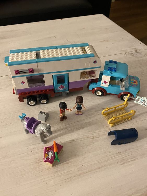 Lego Friends 41125 Pferdeanhänger und Tierärztin (Gebraucht) in Sutz ...