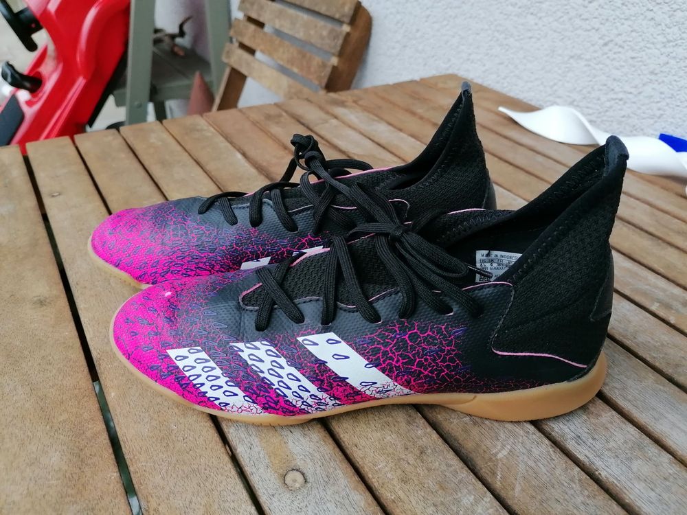 Adidas Predator Hallenschuhe für Jungs Gr. 36.5 | Kaufen auf Ricardo