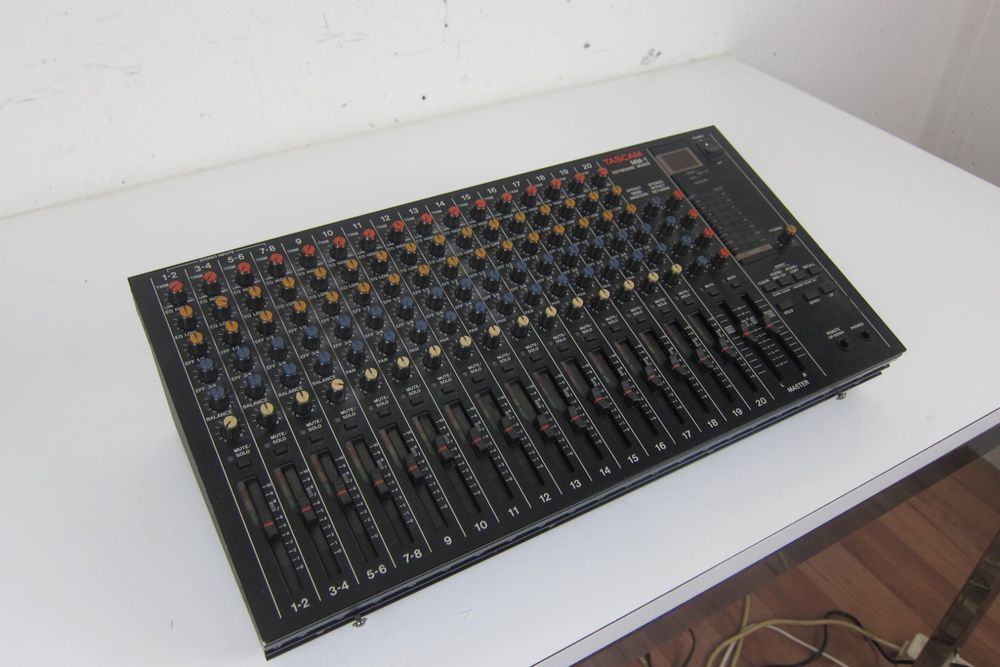 Tascam MM-1, 20 Channel Keyboard Mixer, Vintage Rack (Gebraucht) in ...