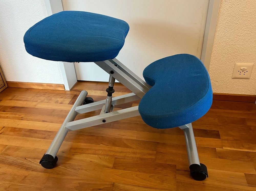 Ergonomischer Büro-Hocker (Gebraucht) in Dübendorf für CHF 5 – nur ...