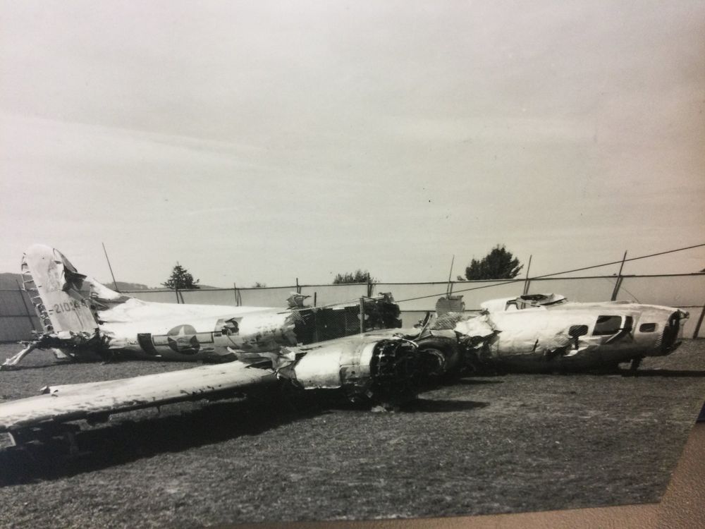 Bild Frack Boeing B-17 hinten Bergung duch Schaffner Suhr (Gebraucht ...