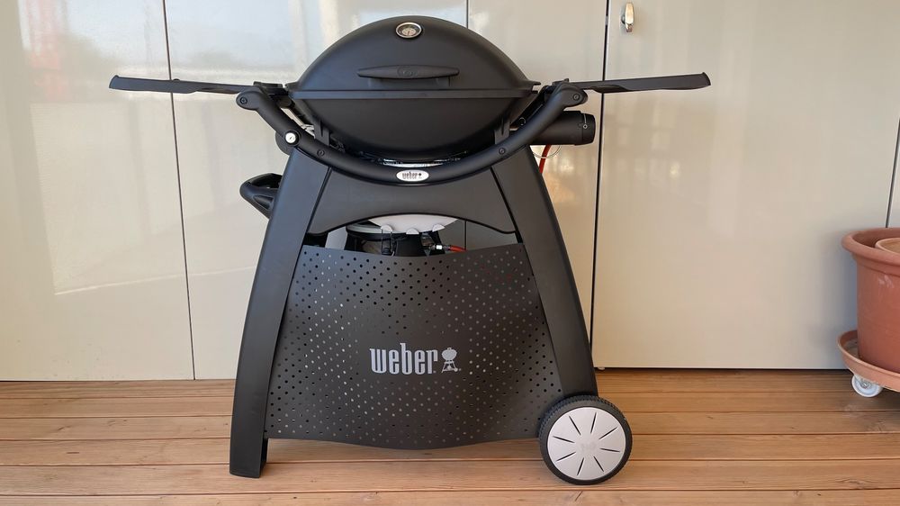 Weber Gas-Grill Q 2200 mit Stand (Gebraucht) in Nänikon für CHF 300 ...