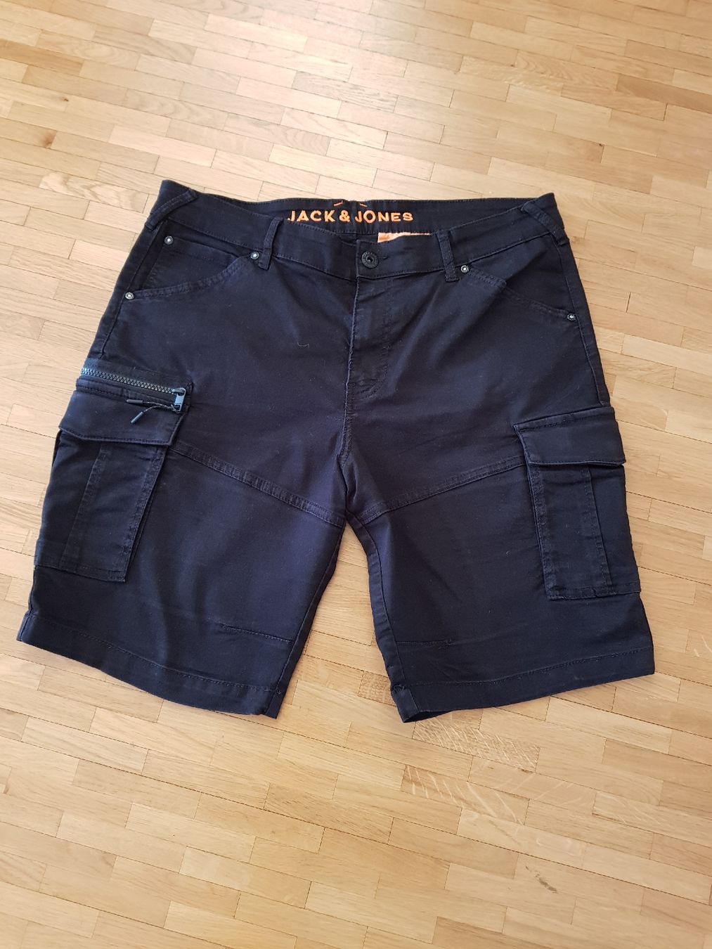 Short cargo Jack & Jones noir, taille L (D'occasion) à Veyrier pour CHF ...
