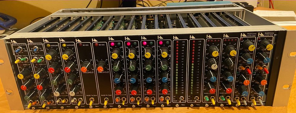 Rebis Rack Mic Preamp, EQ, Compressor, Gate, DE-ess 80er (Gebraucht) in ...