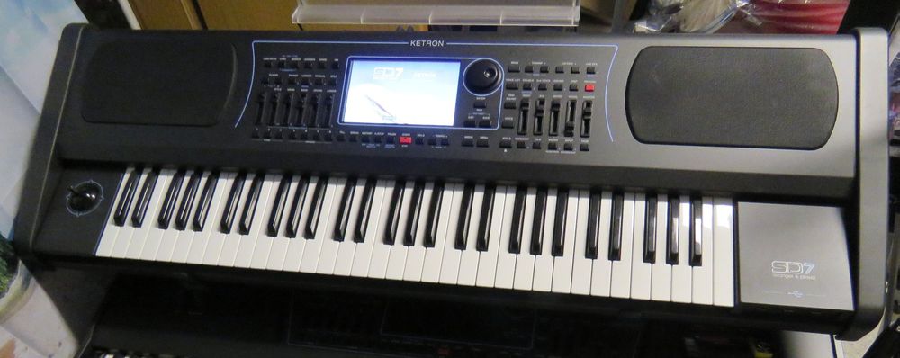 Keyboard KETRON SD7 - Neuwertig - mit 275 Midifiles | Kaufen auf Ricardo