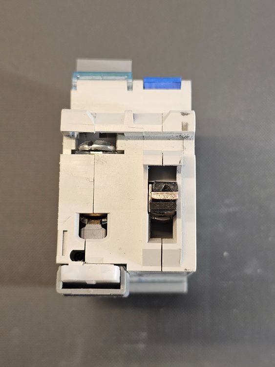 Hager FI/LS ADA 913C 1P+N C-13A/30mA (Gebraucht) in Zürich für CHF 41.5 ...