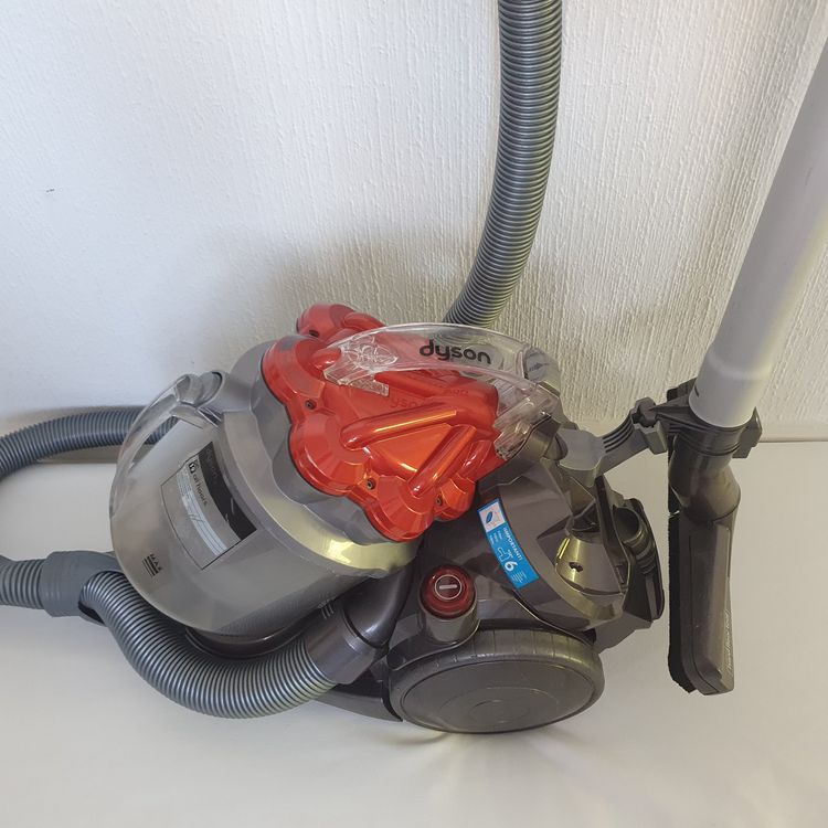 Dyson DC19 (Gebraucht) in Lausanne für CHF 90 – mit Lieferung auf Ricardo kaufen