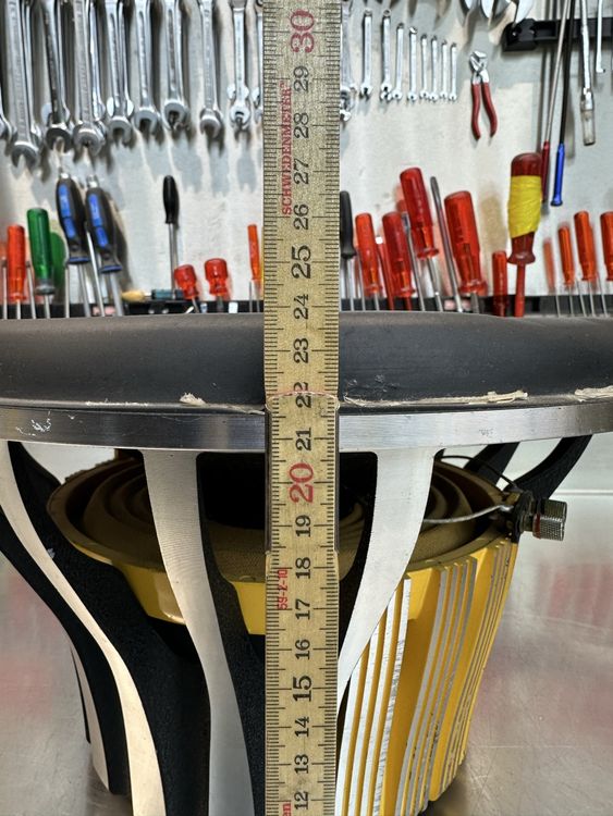 Shark TB-1580 Subwoofer, 15 Zoll 2800W (Gebraucht) in Schwende für CHF ...