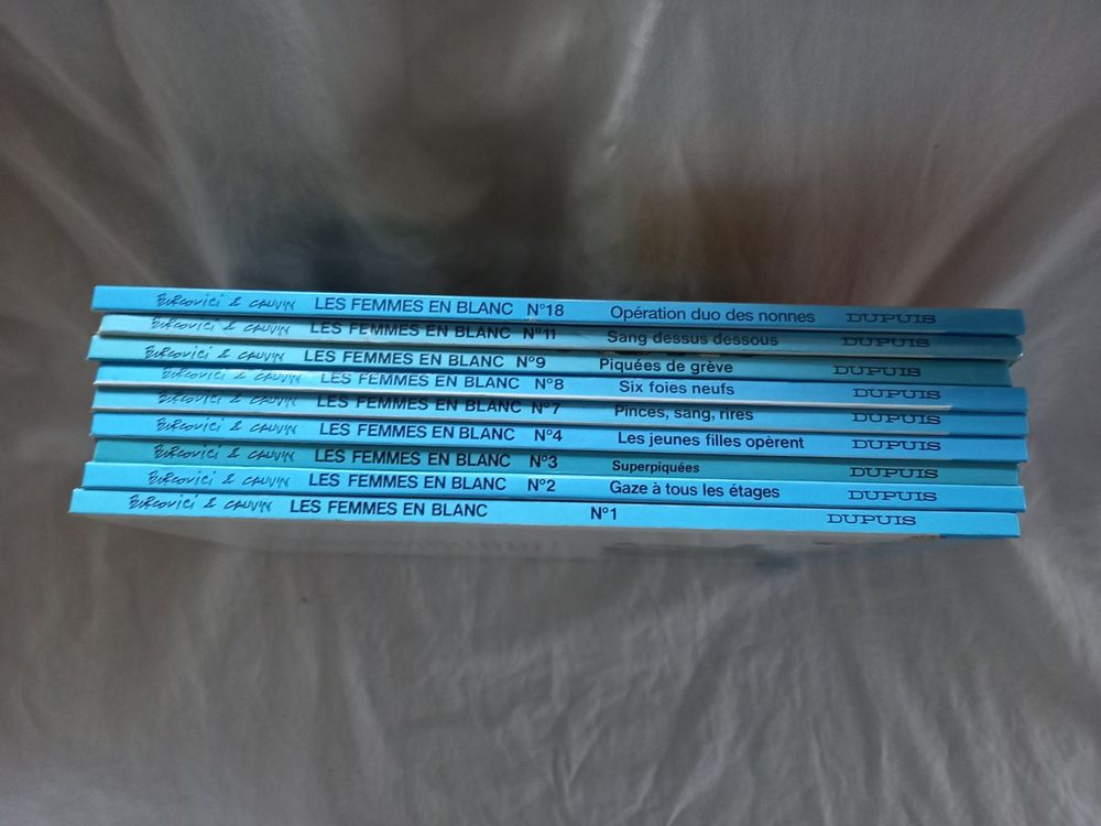Lot de 9 Bandes dessinées Les Femmes en Blanc (D'occasion) à Rossens FR ...