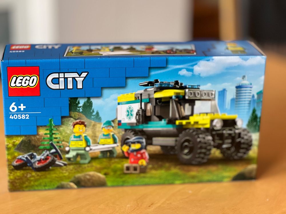 LEGO 40582 City 4x4 Offroad Ambulance Rescue | Kaufen auf Ricardo