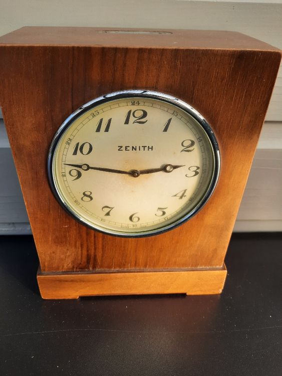 Zenith Tischuhr Ab,1.- Chf. (Gebraucht) in für CHF 52 – mit Lieferung ...