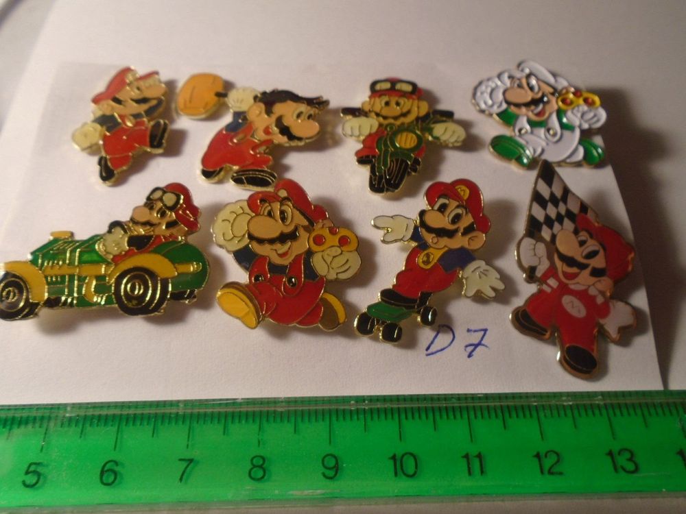 8 ver. Super Mario Pins (D7) (Gebraucht) in Winterthur für CHF 16.9 ...