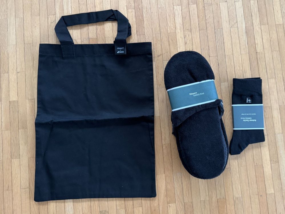 Swiss Air Lines First Class Slippers und Tote Bag / Swissair (Neu und ...