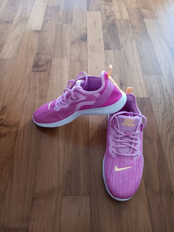 NIKE Original Neu Damen Schuh unbenutzt mit QR Code (Gebraucht) in Chur ...