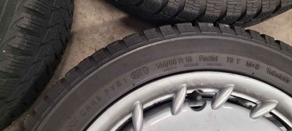 Smart Winterreifen 2x 175/55R15 und 2x 145/65R15 Stahlfelgen (Gebraucht ...