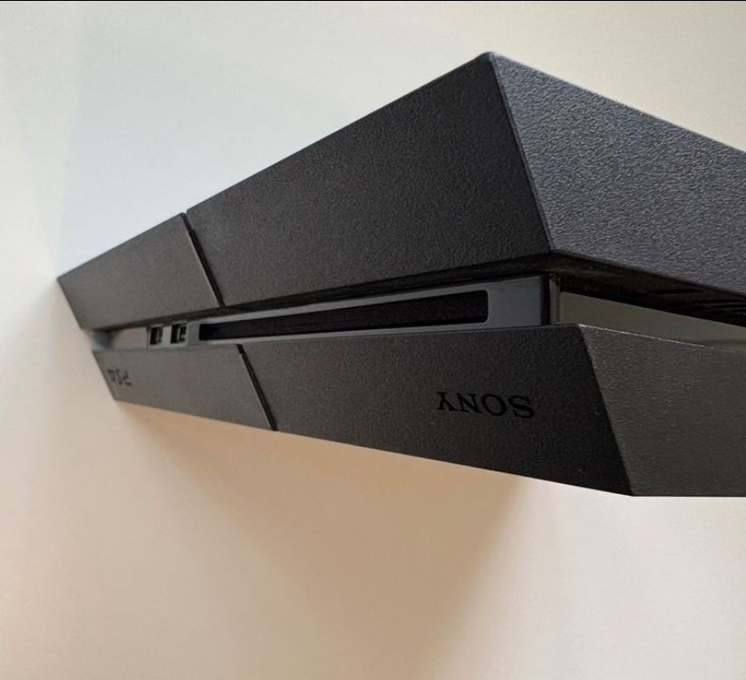 Playstation 4 Slim, Top Zustand, mit 2 Games! Inklusive TV (Gebraucht ...