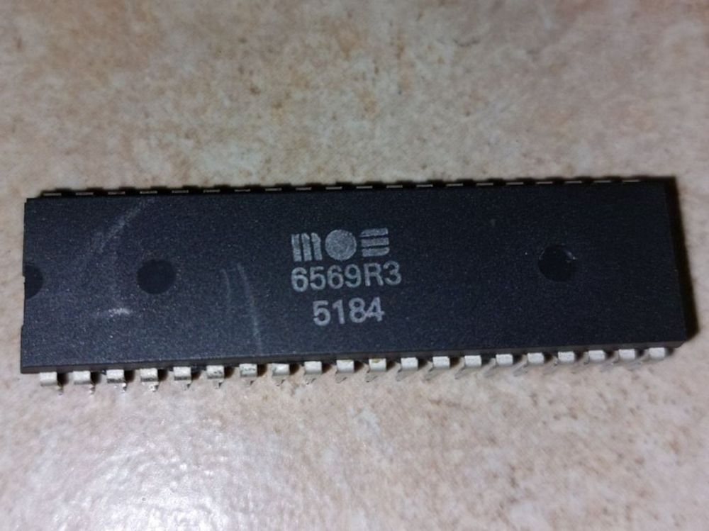 Mos 6569 R3 Vic Video Puce Ic pour Commodore C64,SX64 / 6569 (Gebraucht ...