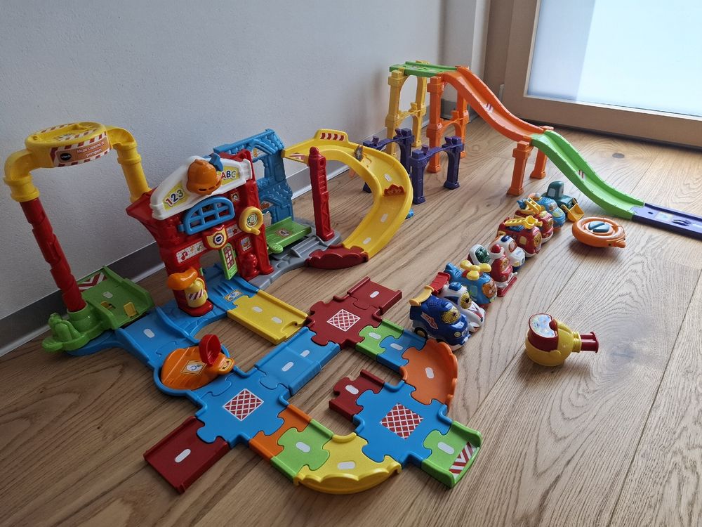 VTech Tut Tut Bolides: Maxi caserne de pompiers et circuit (Gebraucht ...