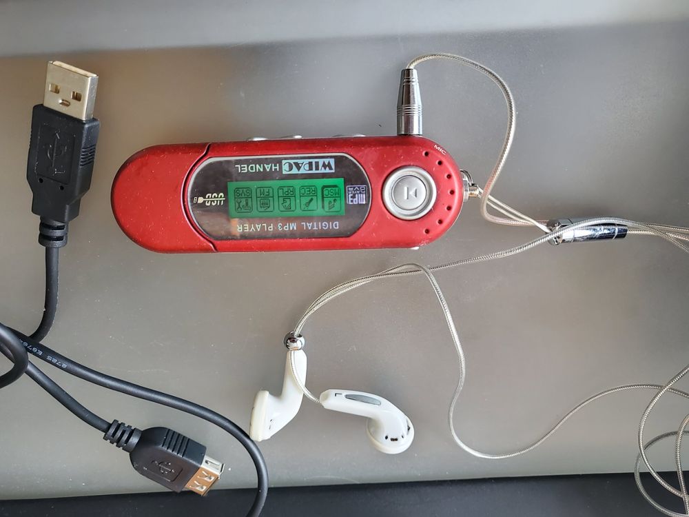 Alter MP3 Player (Gebraucht) in Eggerberg für CHF 1 – mit Lieferung auf ...