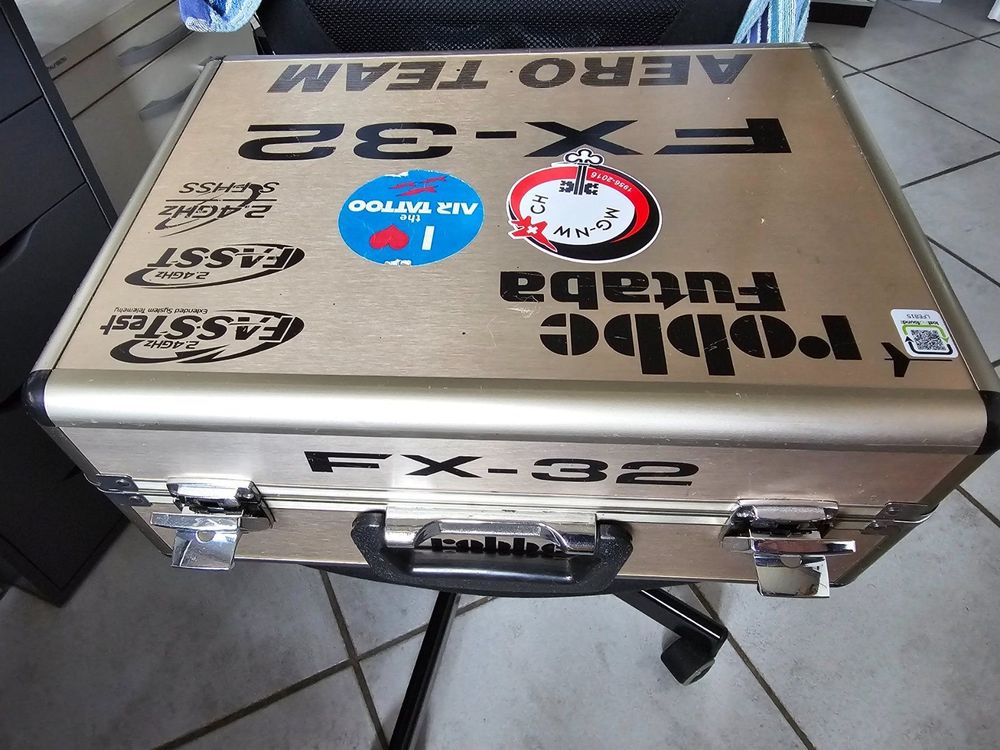 Futaba FX32 2,4 GHz mit Knüppelschaltern und Koffer | Kaufen auf Ricardo