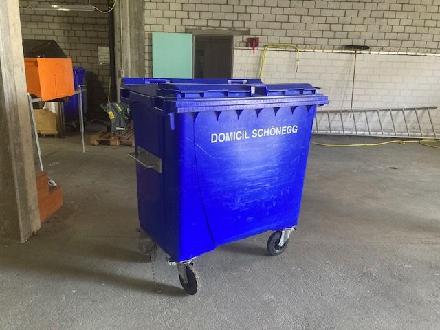blauer Kunststoffcontainer 770l (Gebraucht) in Wabern für CHF 170 – nur ...