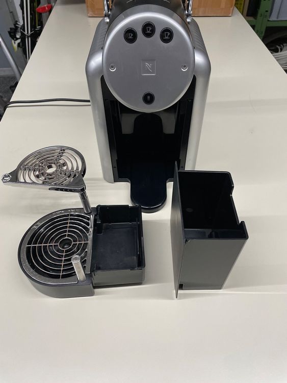 Nespresso 9737G Kaffemaschine (Gebraucht) in Mühlau für CHF 80 – mit ...