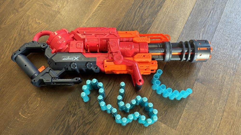 X-Shot Excel Crusher Blaster mit Darts (Gebraucht) in Eglisau für CHF 1 ...