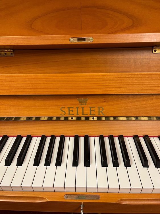 Seiler, upright standard piano, cherrywood | Kaufen auf Ricardo