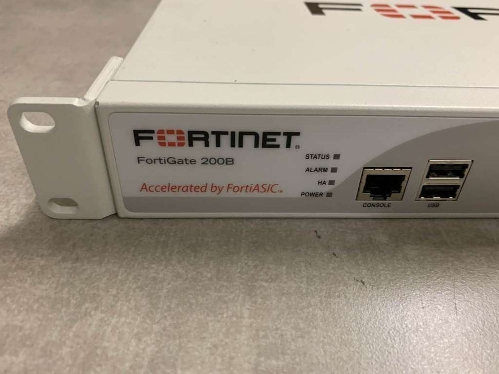 Firewall Fortinet FortiGate 200B (Gebraucht) in Couvet für CHF 135 ...