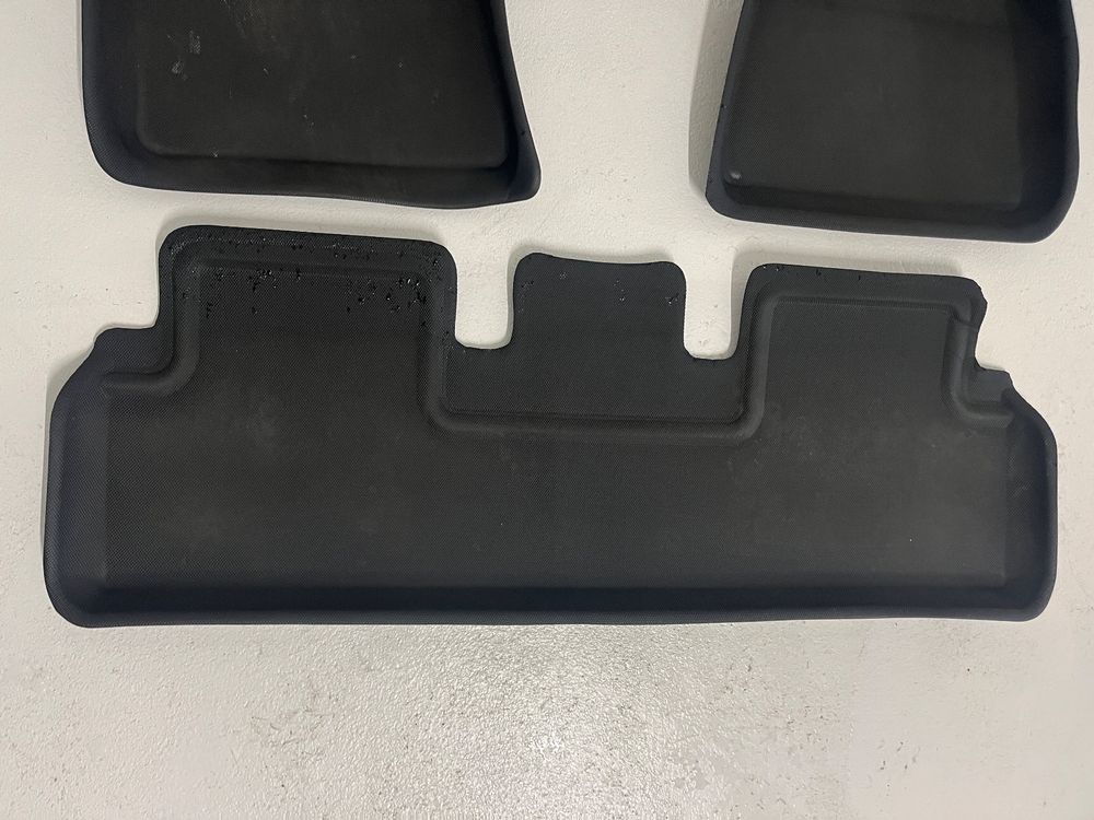Tesla Model 3 Gummimatten Set, Wintertauglich, Top Zustand (Gebraucht ...