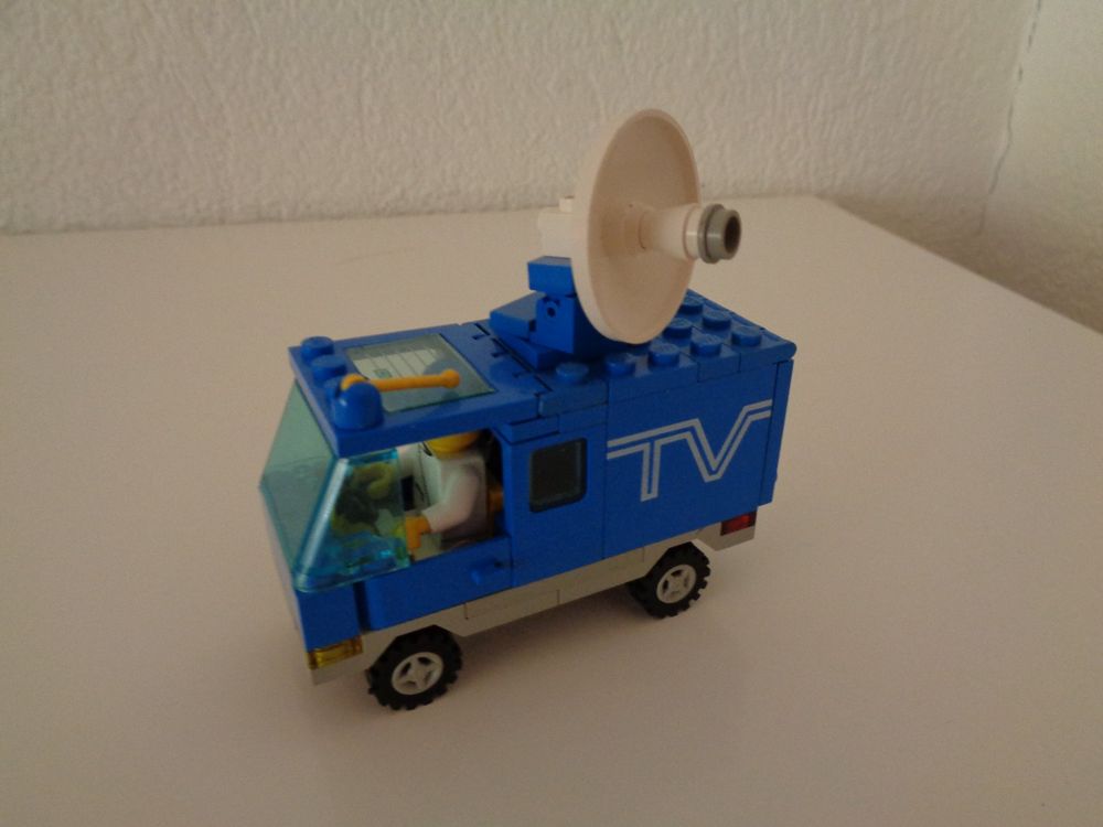 Lego 6661 fourgon de télévision (Gebraucht) in Cormondrèche für CHF 5 ...