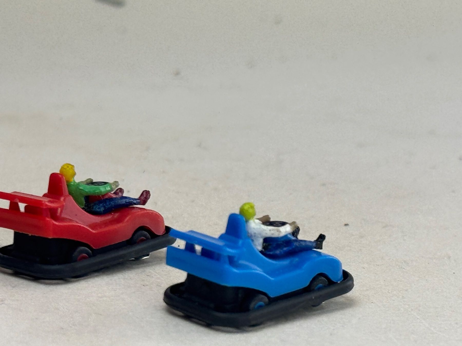 GB2- zwei Autoscooter mit Motor für Faller AMS (Gebraucht) in Elm für ...