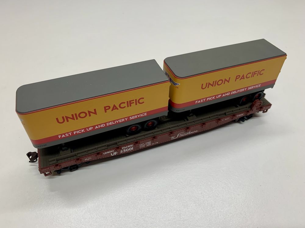 Athearn RTR Union Pacific 50‘ Flat Car with 2x 25‘ Trailers | Kaufen ...