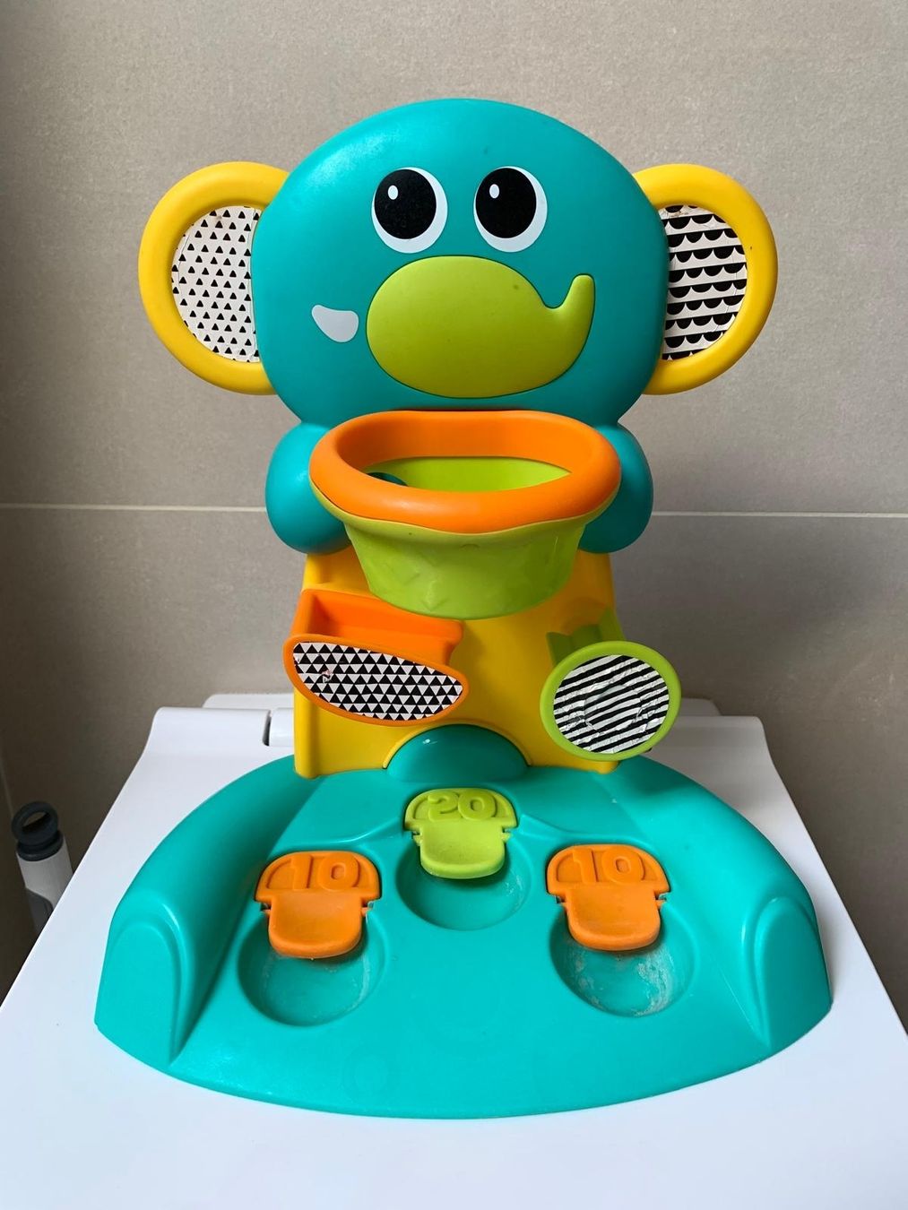 éléphant coloré pour bébé - Jouet amusant pour le bain (D'occasion) à ...