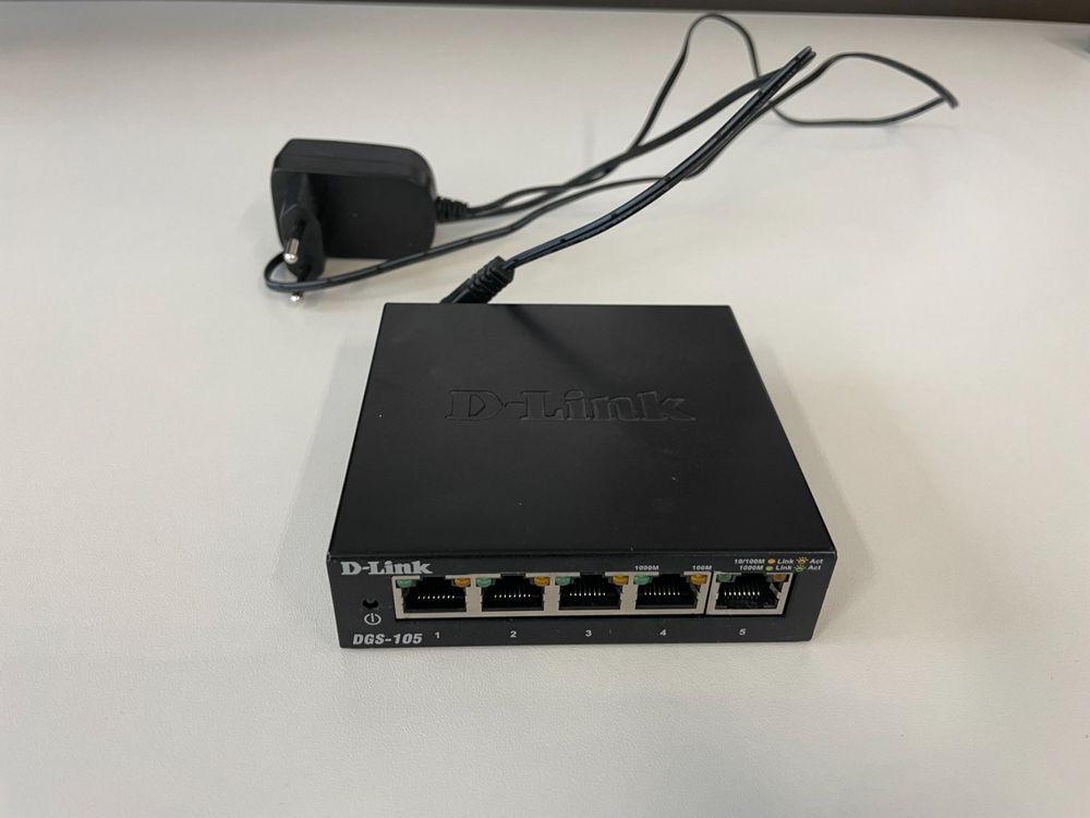 D-Link - DGS 105 - Switch (Gebraucht) in Zürich für CHF 1 – mit ...