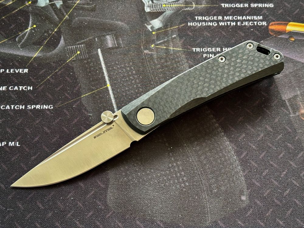 Real Steel Luna, Premium 2, S35VN, Carbonfiber mit Daumenpin (Neu ...