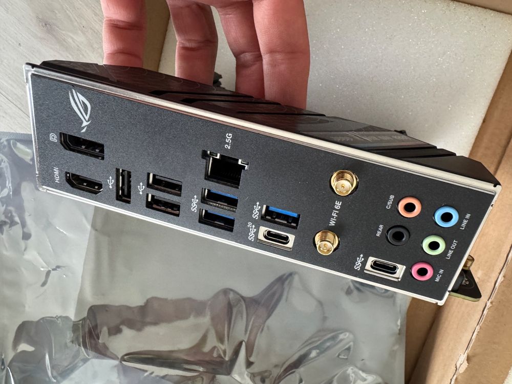 ASUS ROG STRIX B760-I (D'occasion) à Neuchatel pour CHF 99 – avec ...