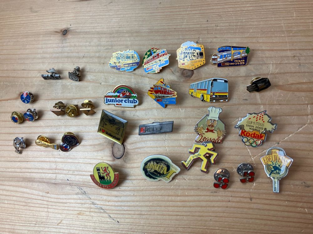 29 Pins SBB Oswald FIFA TCS Swisslos Kodak Junior Club RS6 (Gebraucht) in Fislisbach für CHF 3 ...