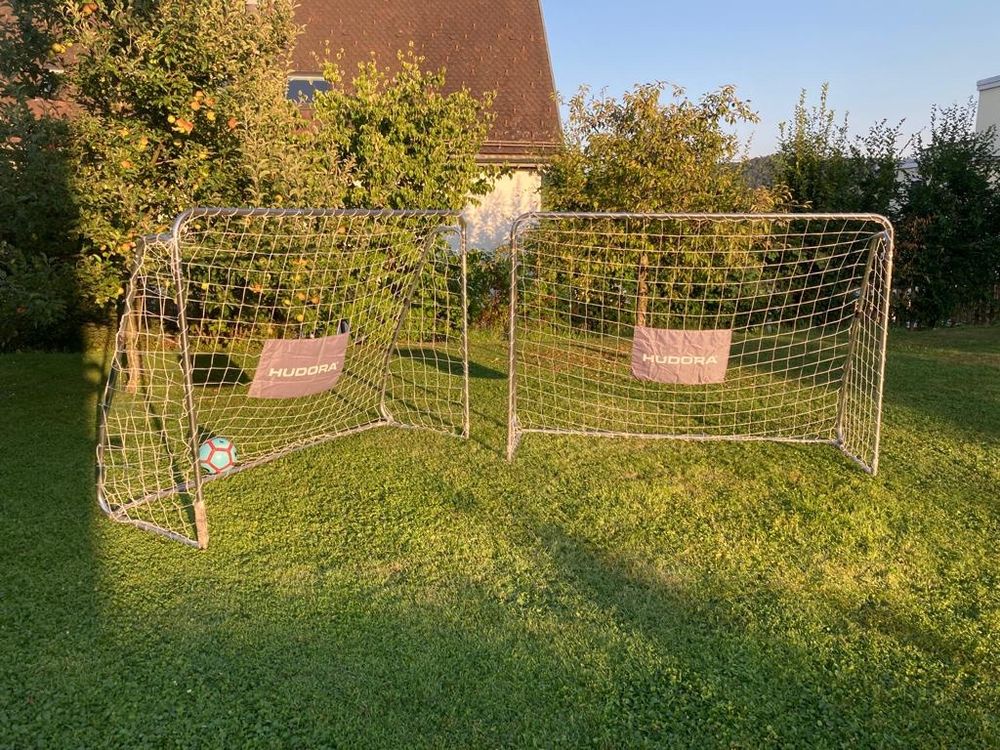 Fussball-Tore (2) für Garten, mit Zubör (Gebraucht) in St.Gallen für ...