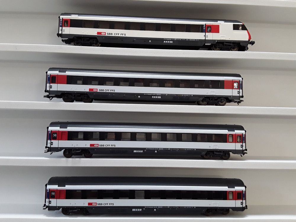 Märklin 4 teiliger SBB Schnellzug mit Steuerwagen _ Spur H0 (Gebraucht) in Hombrechtikon für CHF ...