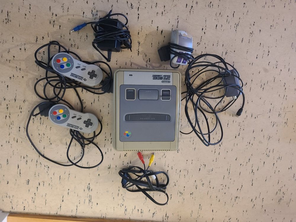SUPER NINTENDO MIT 27 SPIELEN (Gebraucht) in Zürich für CHF 250 – mit ...