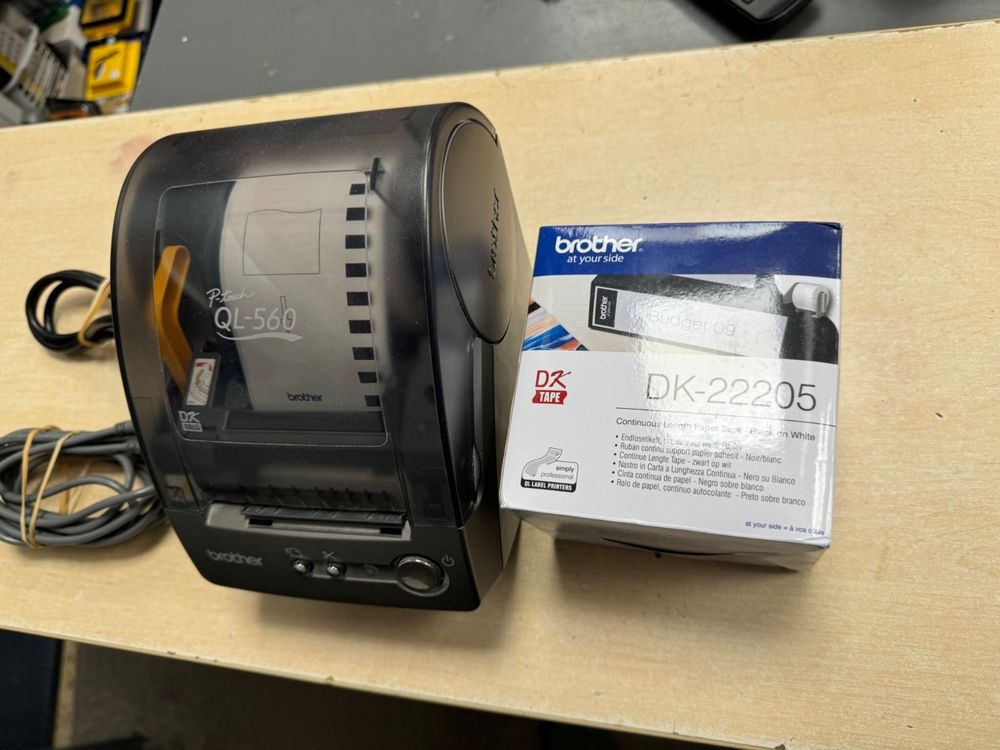 Brother P-Touch QL-560 USB ungebraucht, mit Reserve Papier (Neu (gemäss ...